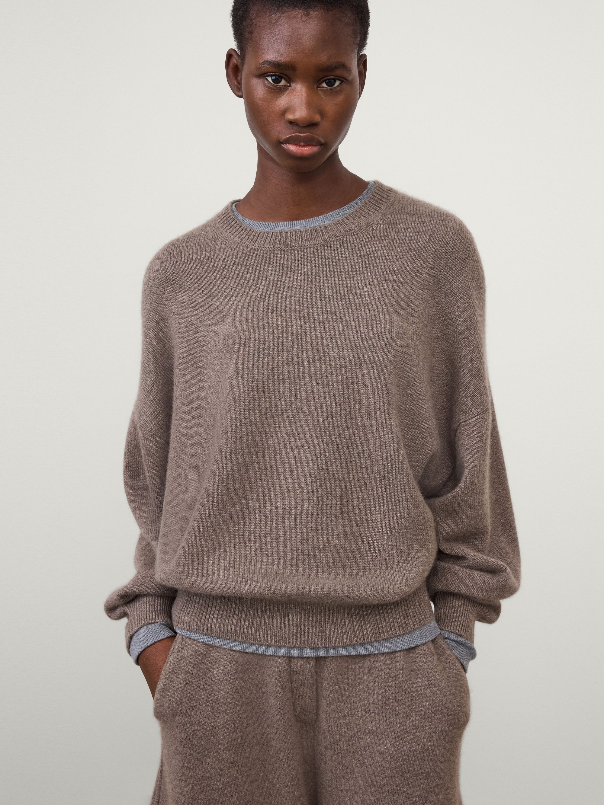 LISA YANG Official Website | A Complete Cashmere Wardrobe